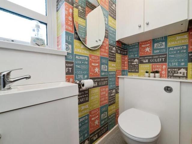 3 bedroom end of terrace house for sale in Saltash Road, Hull, HU4