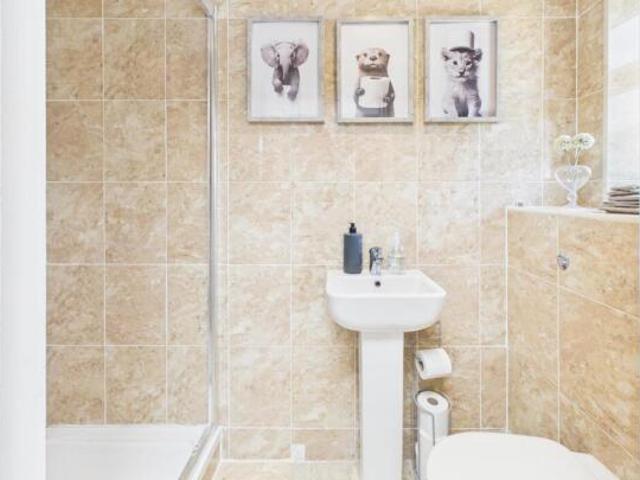 3 bedroom end of terrace house for sale in Sandyleaze, Longlevens, Gloucester, GL2