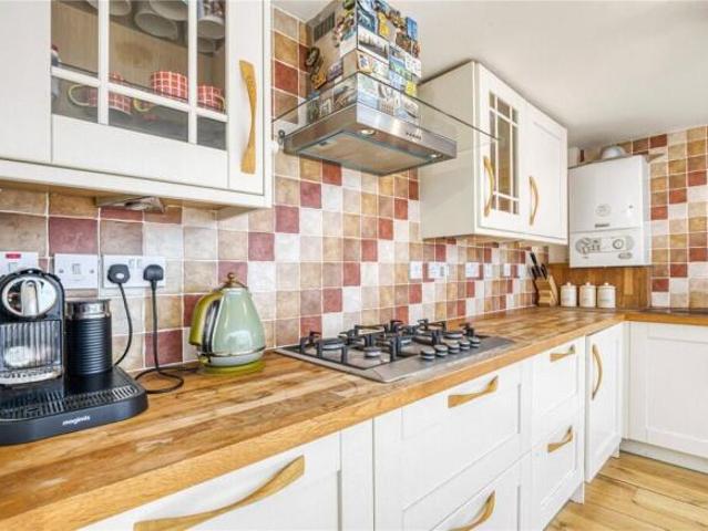 3 bedroom end of terrace house for sale in Scales Road, London, N17