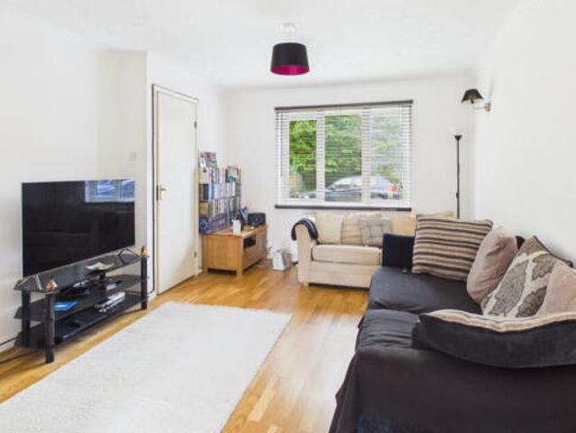 3 bedroom end of terrace house for sale in Scotney Close, Worthing, BN13
