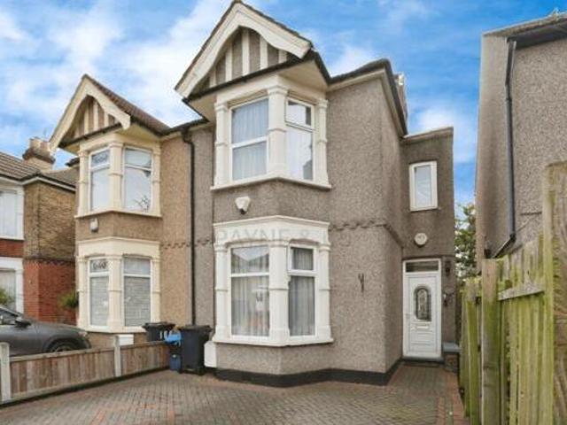 3 Bedroom End Of Terrace House For Sale In Seven Kings