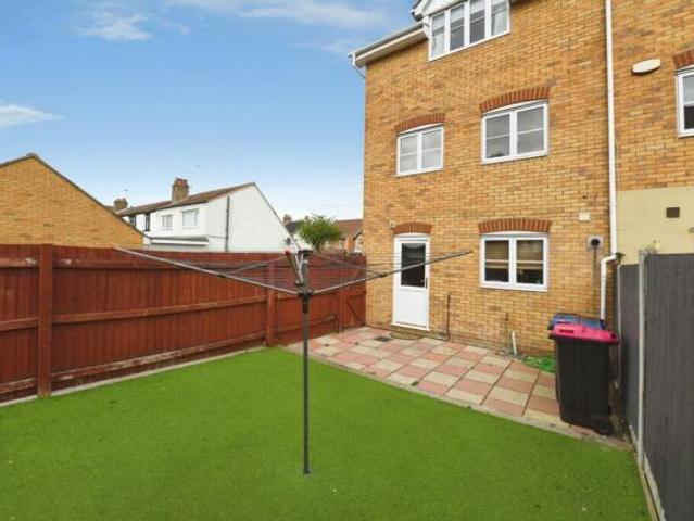 3 bedroom end of terrace house for sale in Seaforth Grove, Southend on Sea, Essex, SS2