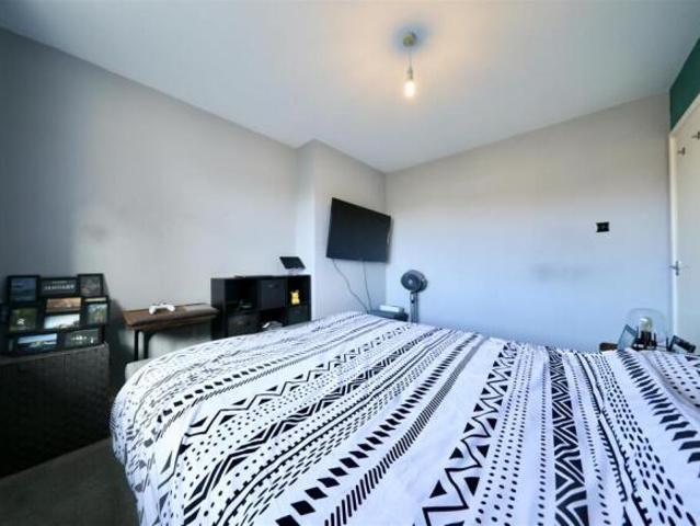 3 bedroom end of terrace house for sale in Segrave Grove, Hull, HU5