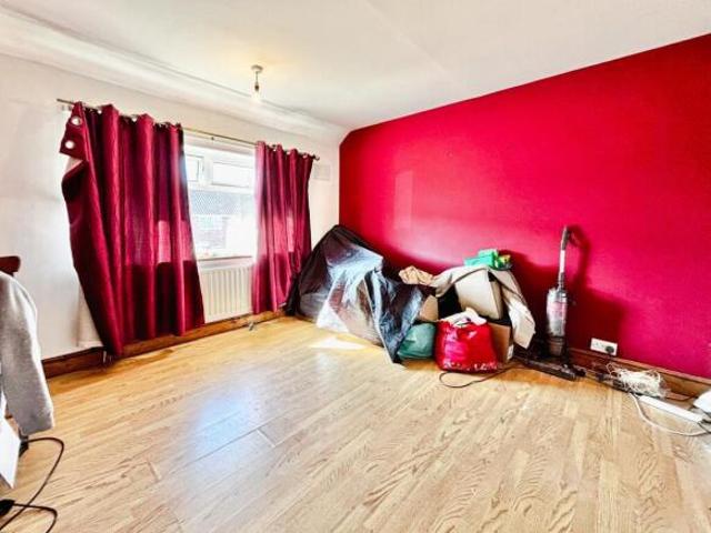 3 bedroom end of terrace house for sale in Shearwater Avenue, Longbenton, Newcastle upon Tyne, NE12
