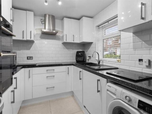 3 bedroom end of terrace house for sale in Sheffield Park Way, Eastbourne, BN23
