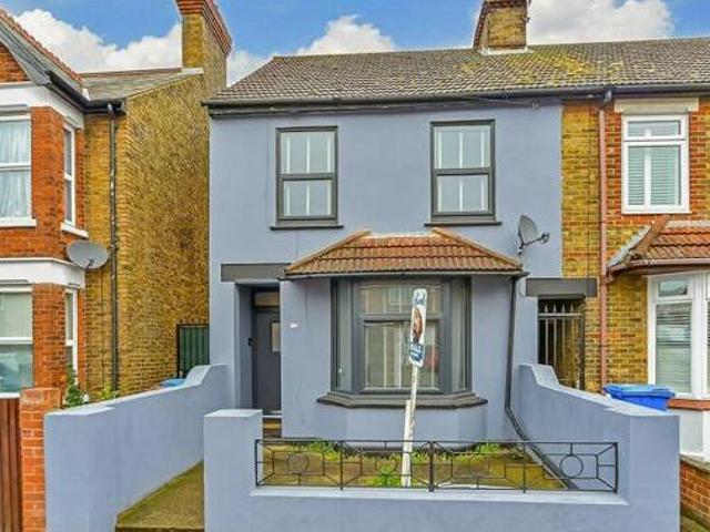 3 Bedroom End Of Terrace House For Sale In Sittingboune