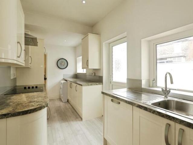 3 bedroom end of terrace house for sale in Skipton Street, Harrogate, HG1