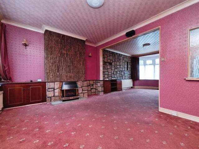 3 bedroom end of terrace house for sale in Spring Bank West, Hull, HU3