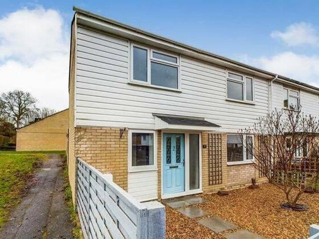 3 bedroom end of terrace house for sale in Spring Close Huntingdon Cambridgeshire PE29