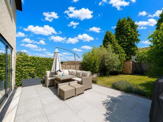 3 bedroom end of terrace house for sale in Springfield Road, St. Albans, AL1
