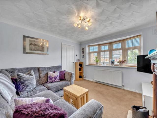 3 bedroom end of terrace house for sale in St. Anthonys Drive, Chelmsford, CM2 9EJ, CM2