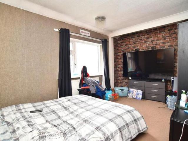3 bedroom end of terrace house for sale in St. Andrews Avenue, Harrogate, HG2