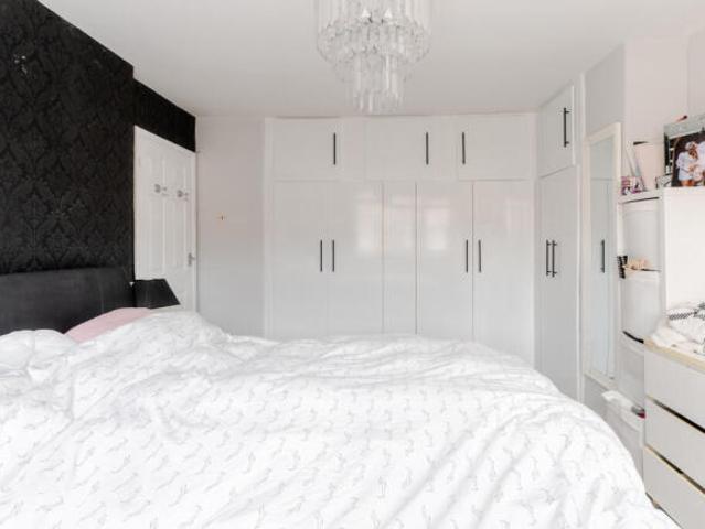 3 bedroom end of terrace house for sale in St. James Street, Mangotsfield, Bristol, Gloucestershire, BS16