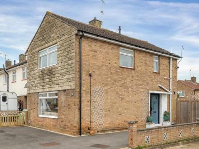3 Bedroom End Of Terrace House For Sale In Stamford