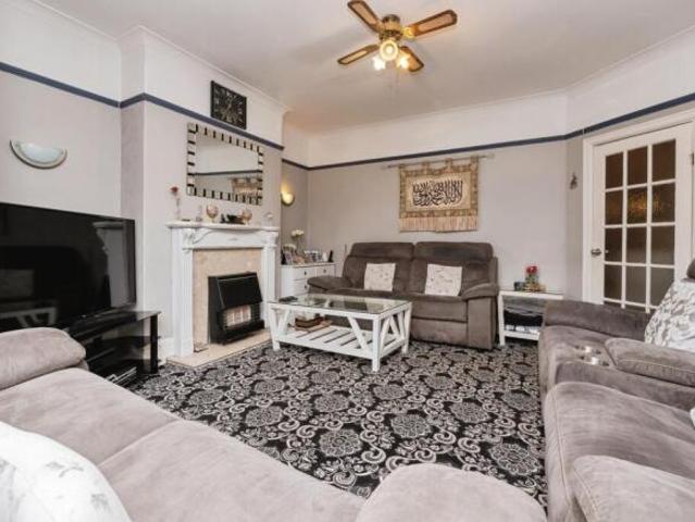 3 bedroom end of terrace house for sale in Stapleton Road, Bristol, BS5