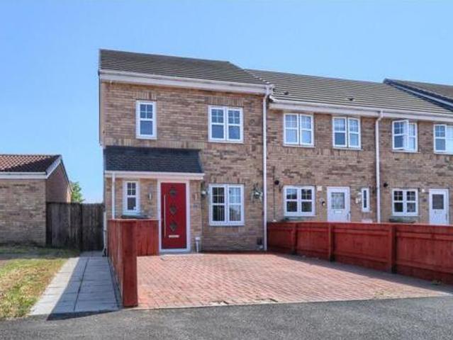 3 Bedroom End Of Terrace House For Sale In Stockton on tees