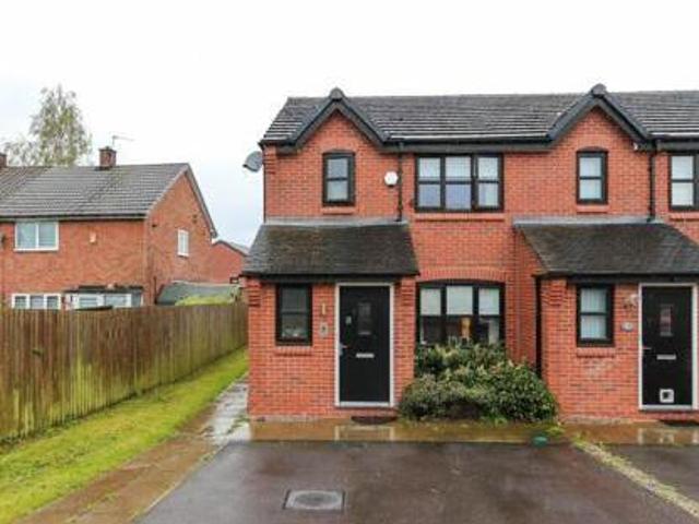 3 Bedroom End Of Terrace House For Sale In Stockport, Greater Manchester