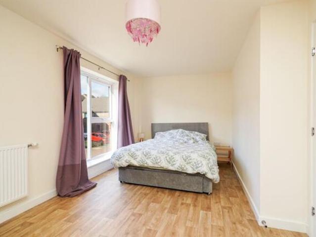 3 bedroom end of terrace house for sale in Stonecliffe Road, Sheffield, S2