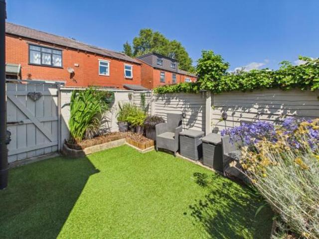 3 bedroom end of terrace house for sale in Stratford Avenue, Smithills, Bolton, BL1