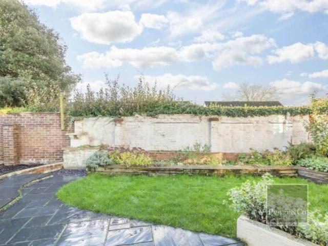 3 bedroom end of terrace house for sale in Stratford Close, Norwich, NR1