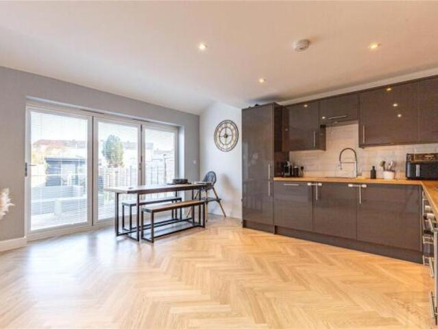 3 bedroom end of terrace house for sale in Sutherland Avenue, Downend, Bristol, BS16