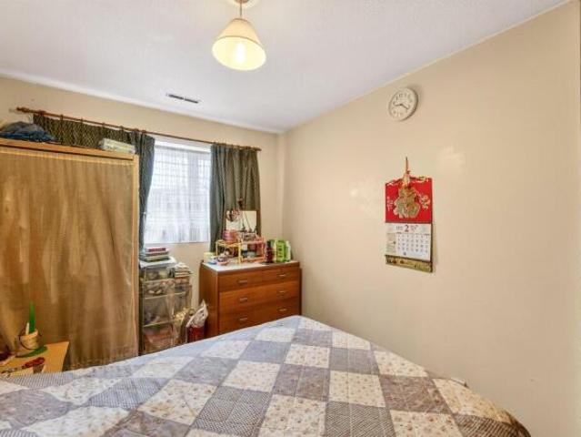 3 bedroom end of terrace house for sale in Sutherland Drive, London, SW19