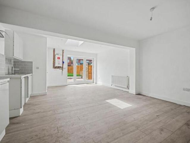 3 bedroom end of terrace house for sale in Sullivan Road, Coventry, CV6