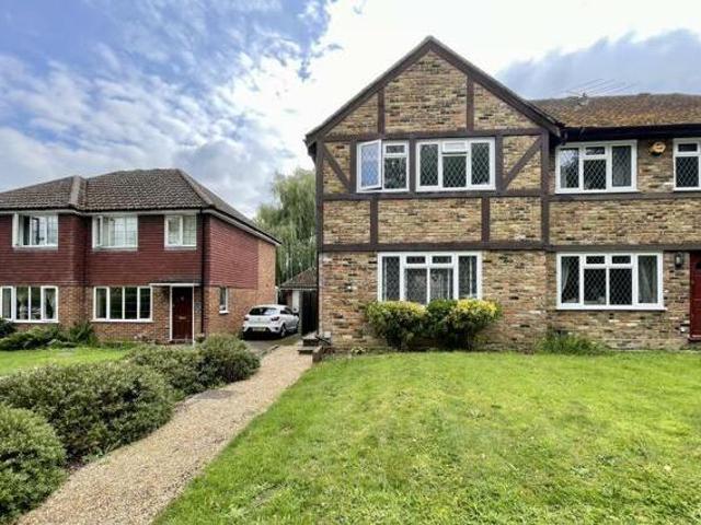3 Bedroom End Of Terrace House For Sale In Surrey