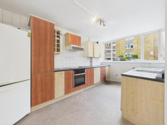 3 bedroom end of terrace house for sale in Sussex Close, Slough, Berkshire, SL1