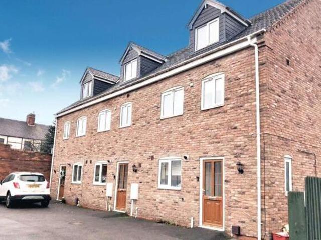 3 Bedroom End Of Terrace House For Sale In Swadlincote, Leicestershire