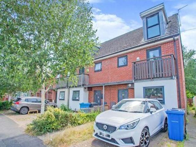 3 Bedroom End Of Terrace House For Sale In Swinton, Manchester