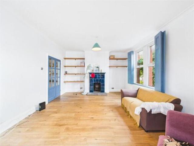 3 bedroom end of terrace house for sale in Sydenham Road, Bristol, BS4