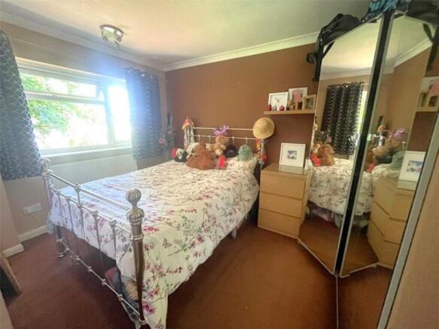 3 bedroom end of terrace house for sale in Packenham Road, Basingstoke, Hampshire, RG21