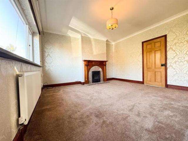 3 bedroom end of terrace house for sale in Palgrave Road, Sheffield, S5