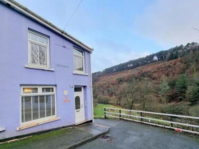 3 Bedroom End Of Terrace House For Sale In Pantygog