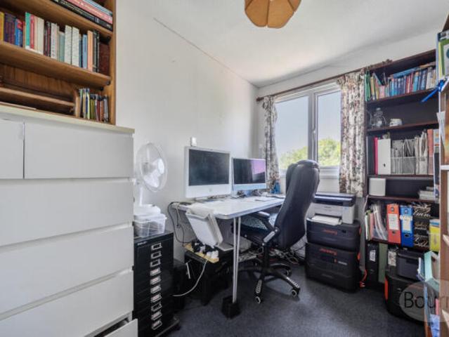 3 bedroom end of terrace house for sale in Park Barn Drive, Guildford, Surrey, GU2