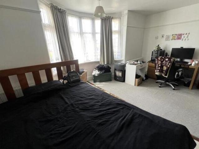 3 bedroom end of terrace house for sale in Pitreavie Road, Cosham, Portsmouth, Hampshire, PO6 2ST, PO6