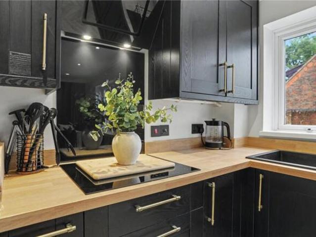 3 bedroom end of terrace house for sale in Plantsman Close, Norwich, Norfolk, NR2