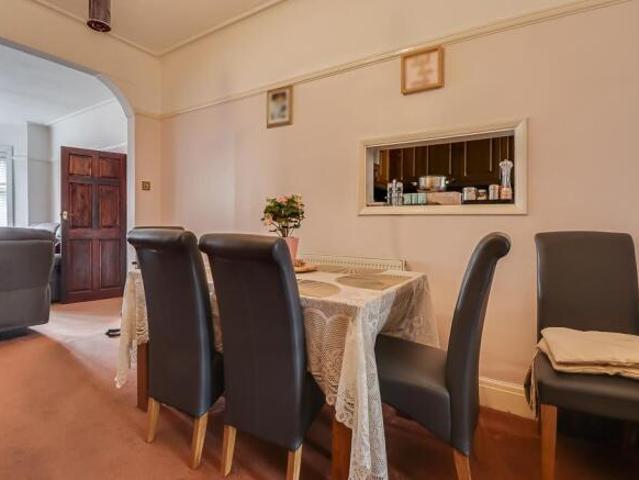 3 bedroom end of terrace house for sale in Priory Avenue, Southend on Sea, SS2