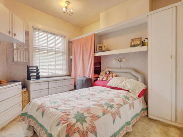 3 bedroom end of terrace house for sale in Priory Avenue, Southend on sea, SS2