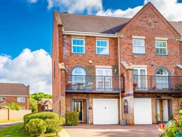3 Bedroom End Of Terrace House For Sale In Priorslee, Telford