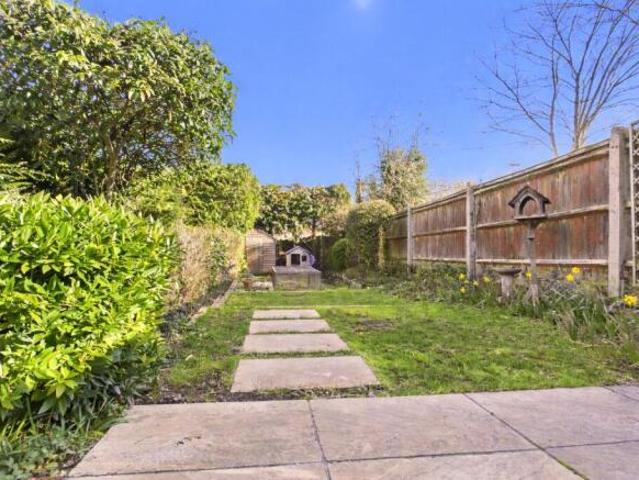 3 bedroom end of terrace house for sale in Primrose Close, Purley on Thames, Reading, Berkshire, RG8
