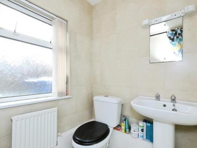 3 bedroom end of terrace house for sale in Prospect Place, Hyde Park, Doncaster, DN1