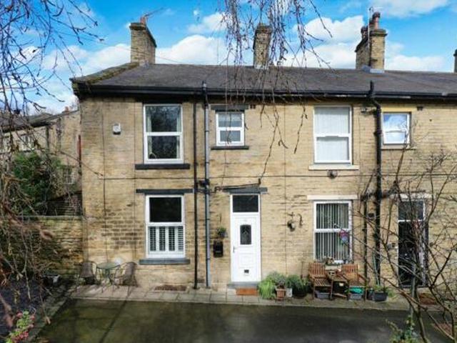 3 Bedroom End Of Terrace House For Sale In Pudsey, West Yorkshire