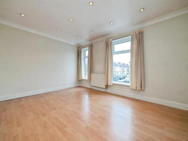 3 bedroom end of terrace house for sale in Queensgate Street, HULL, HU3