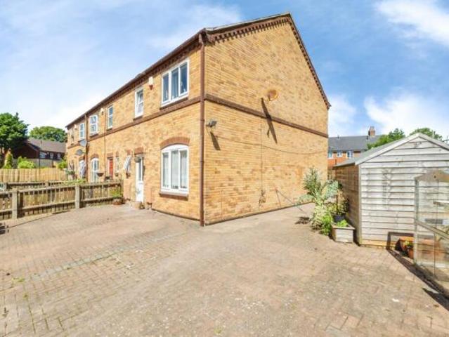 3 bedroom end of terrace house for sale in Robert Tressell Walk, Lincoln, LN2
