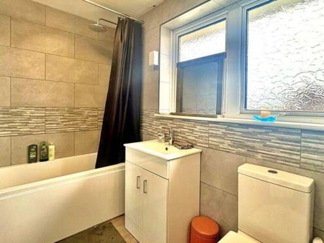 3 bedroom end of terrace house for sale in Rolleston Close, Lincoln, LN2