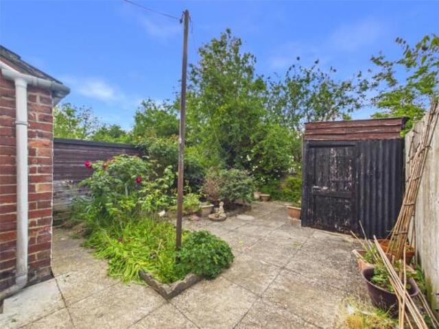 3 bedroom end of terrace house for sale in Rosebery Avenue, Gloucester, Gloucestershire, GL1