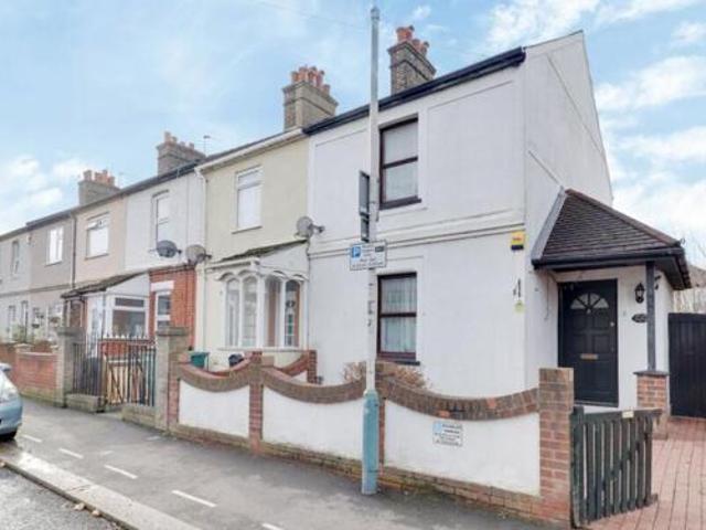 3 Bedroom End Of Terrace House For Sale In Rainham