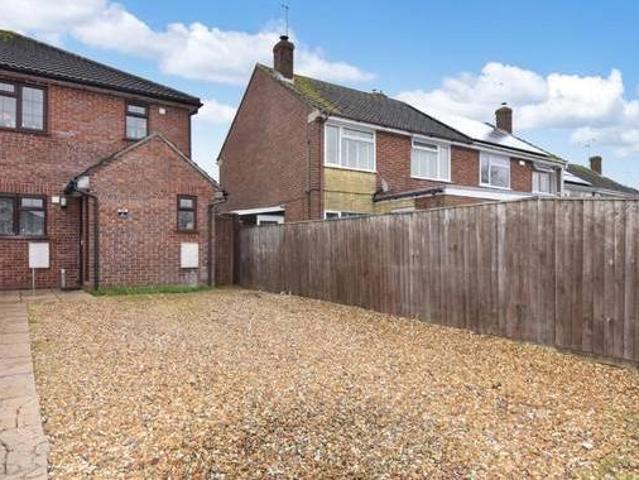 3 bedroom end of terrace house for sale in Recreation Road Durrington SP4 8HH SP4